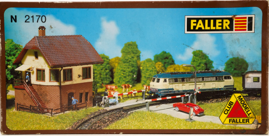 Gebrauchtemodellbahn | Faller 2170 (N) – Bausatz, Bahnübergang mit Stellwerk | Gebrauchtemodellbahn
