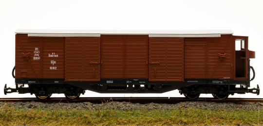 Roco 34532 (H0e) – Gedeckter Schmalspur-Güterwagen Ggm der ÖBB