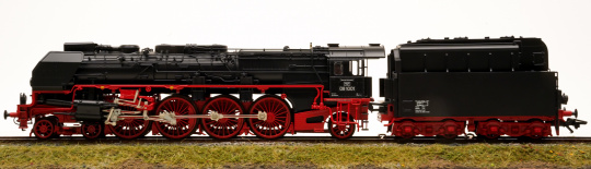 Märklin 39242 – Schnellzug-Dampflok BR 08 der (D)DR,digital (mfx+/DCC ...