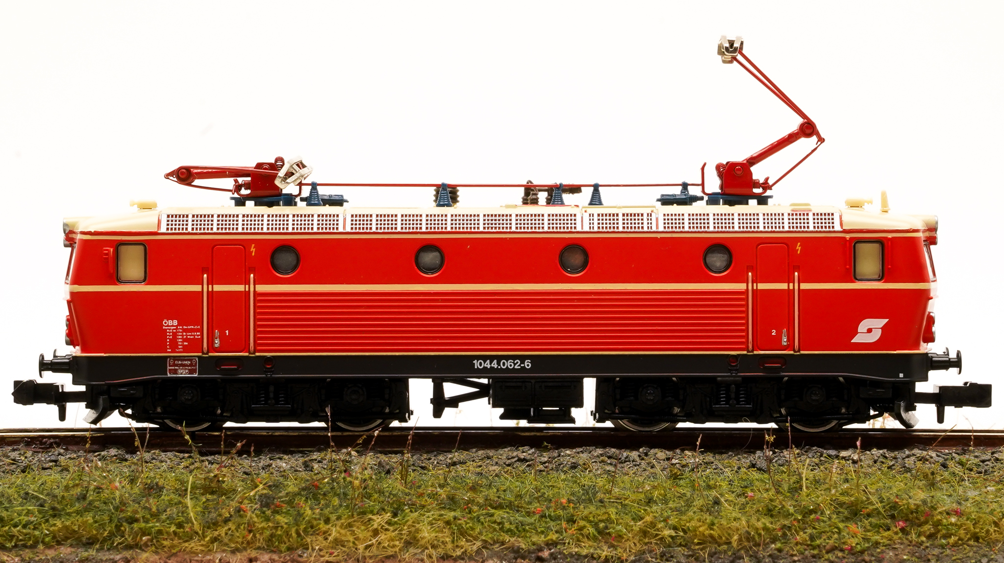 Gebrauchtemodellbahn | Roco 23242 (N) – Elektrolok BR 1044 der ÖBB ...