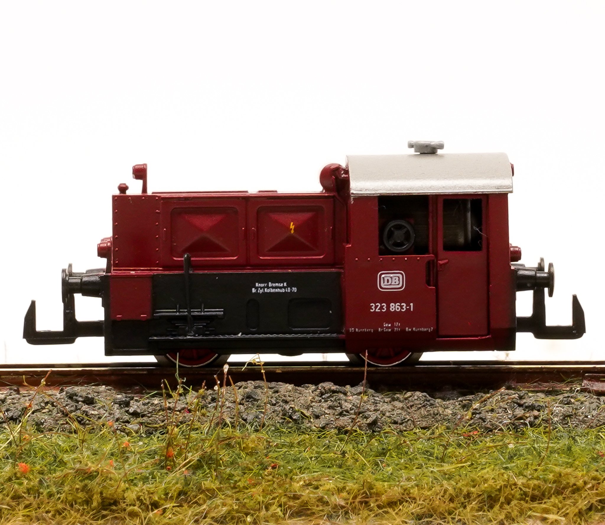 OXID eShop 6 | Arnold 2063 – Rangier-Diesellok BR 323 (Köf II) der DB ...