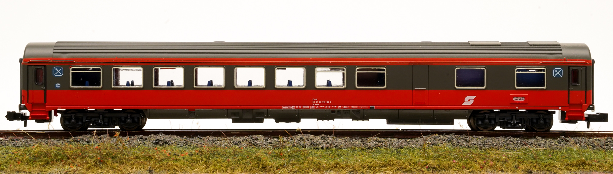 Gebrauchtemodellbahn | Roco 24285 (N) – Eurofima Schnellzug-Speisewagen Wrmz der ÖBB ...