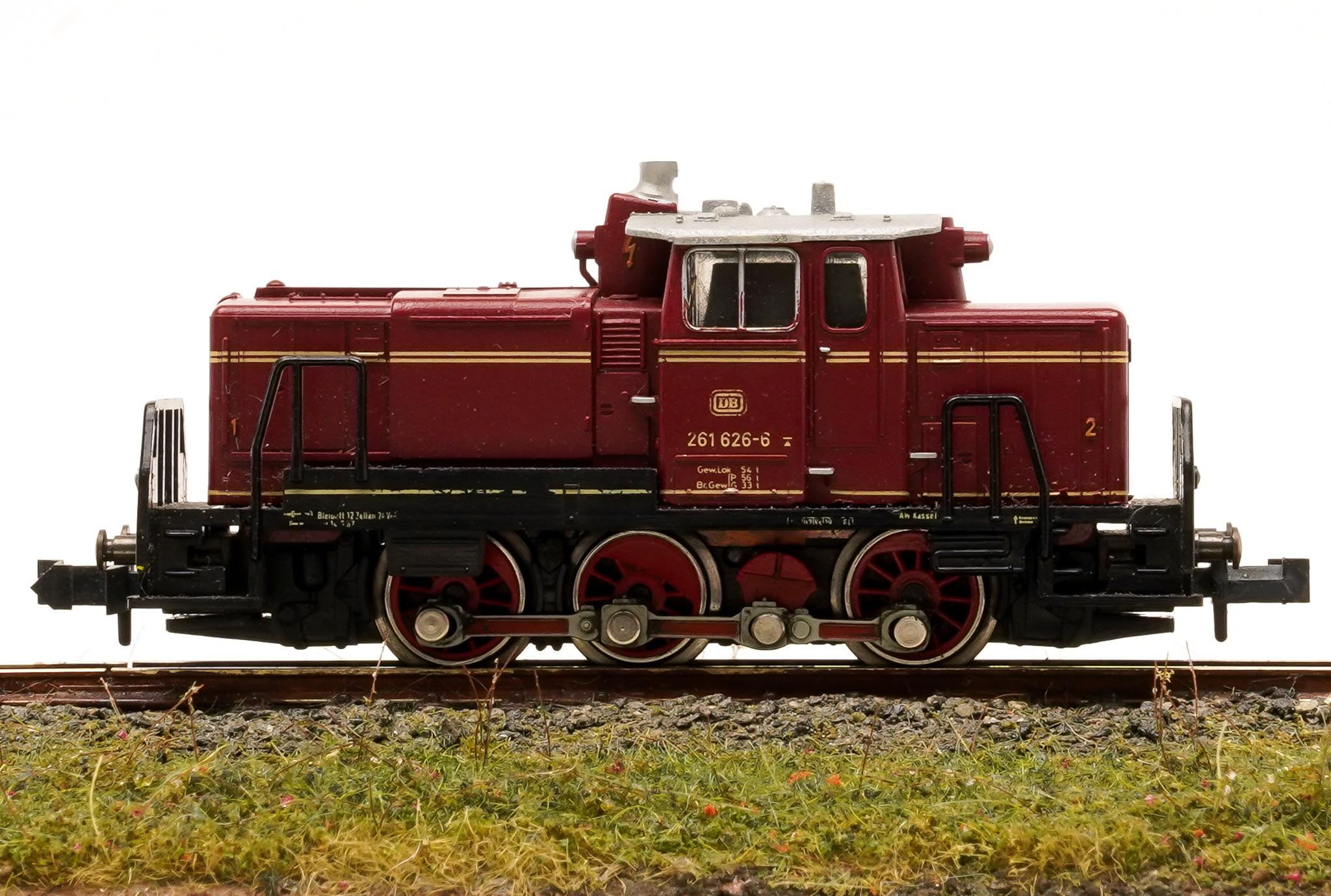 Gebrauchtemodellbahn | Minitrix 12064 – Rangier-Diesellok BR 261 der DB | Gebrauchtemodellbahn